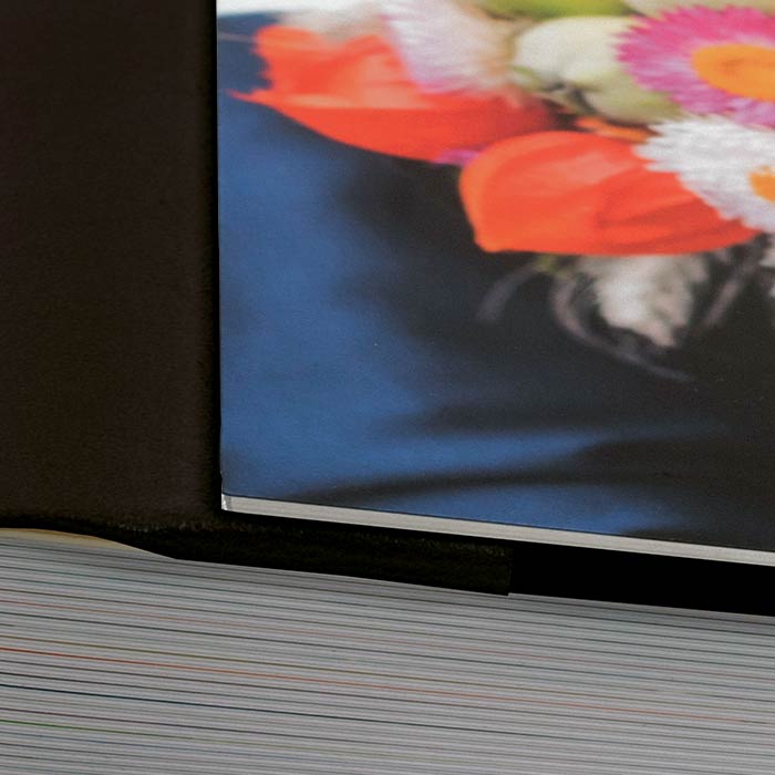 Flush mount photo book with lay flat pages, leather bindind and a metal ...